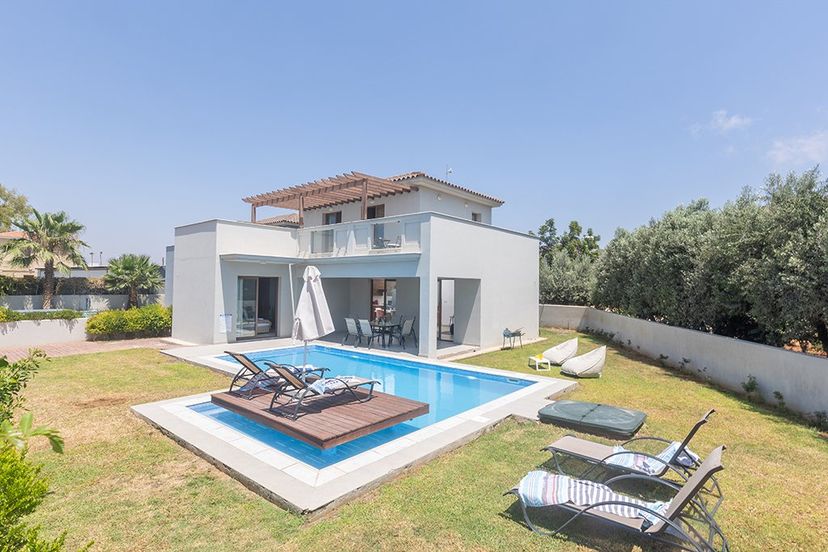 Villas in Cyprus | Villa Holidays from £21 | Clickstay