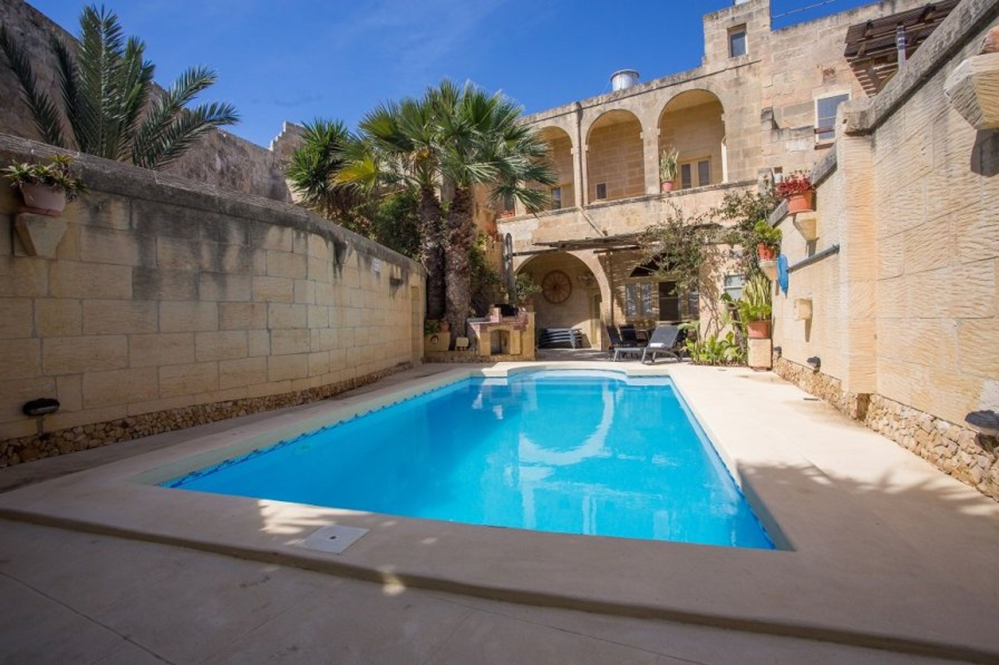 Ta' Nikola Farmhouse, Island of Gozo. Gozobreak Ltd. - Clickstay